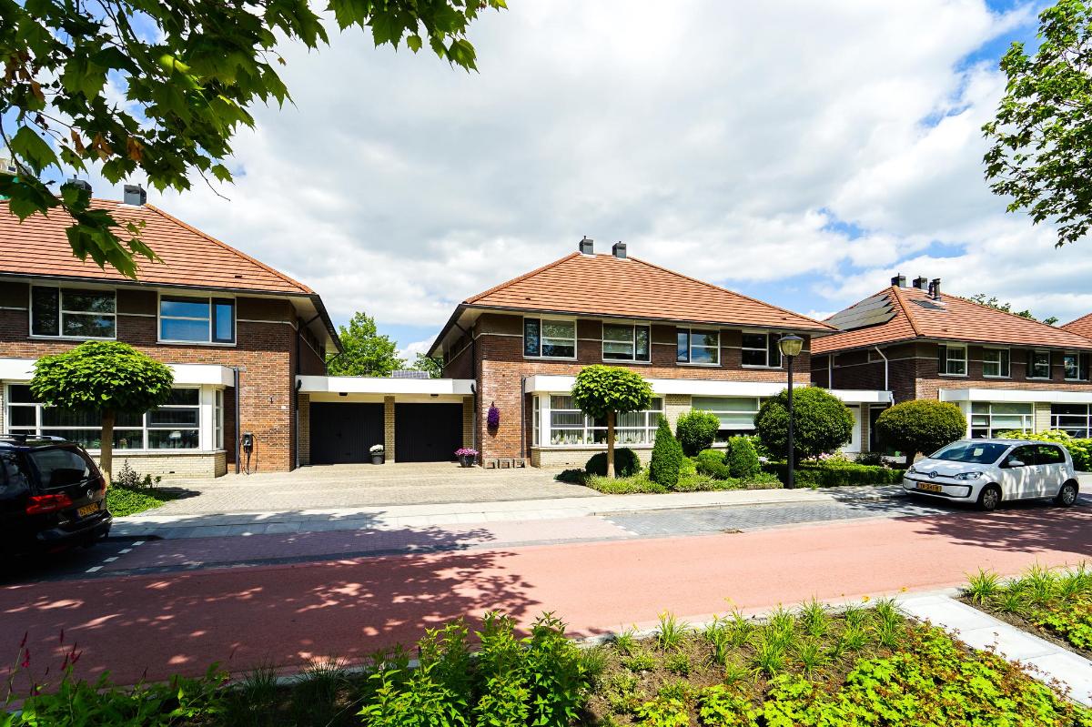 Verkocht in Leerdam-Geschakelde 2-onder-1-kapwoning- Verkocht